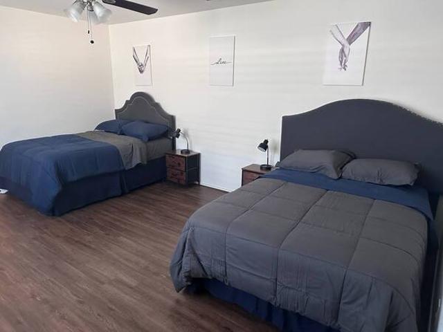 All Inclusive Shared Housing SW Houston Room