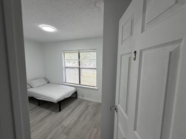 All inclusive. UTILITIES & WIFI,Laundry, Parking included. No Hidden Fees. Very Quiet, Safe Respectful Co Living Environment