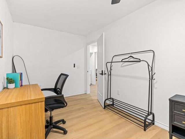 All New, Clean and Ready for You! Large rooms with workplaces and large yard area