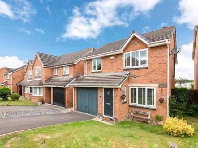 All Saints Close, Clayton West, 4 Bedroom Detached