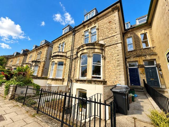 All Saints Road, Clifton, Bristol BS8, 2 bed flat to rent, £1,700 pcm | PrimeLocation