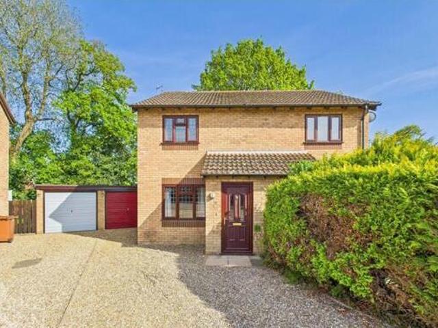 All Saints Road, Poringland, 2 Bedroom Semi detached