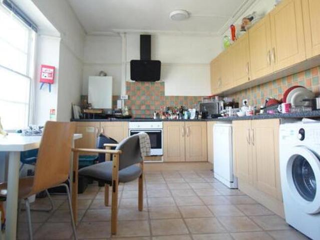 All Saints Road Room,clifton, 1 Bedroom House