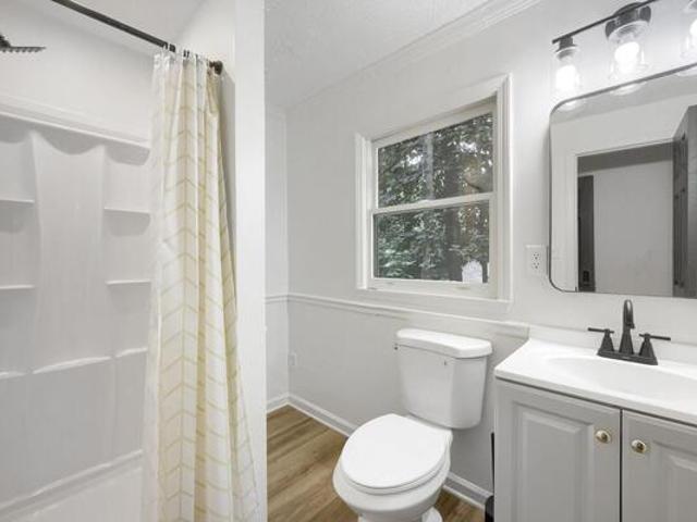 ALL PRIVATE BATHROOMS with TWO Kitchens Top Tier Home w/ a Responsive Host Clean, High Quality, Drama Free, Safe Community