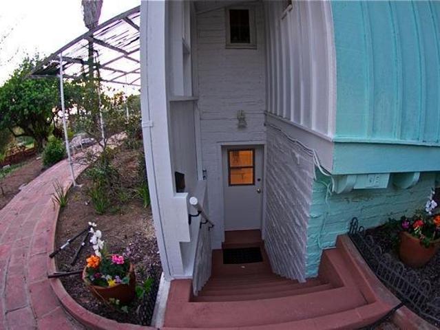 All Utilities Included: Beautiful One Bedroom Apartment