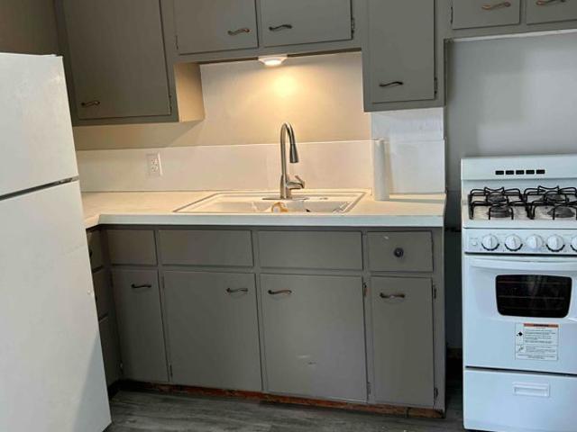 ALL UTILITIES INCLUDED! Charming 1 bed bath Duple