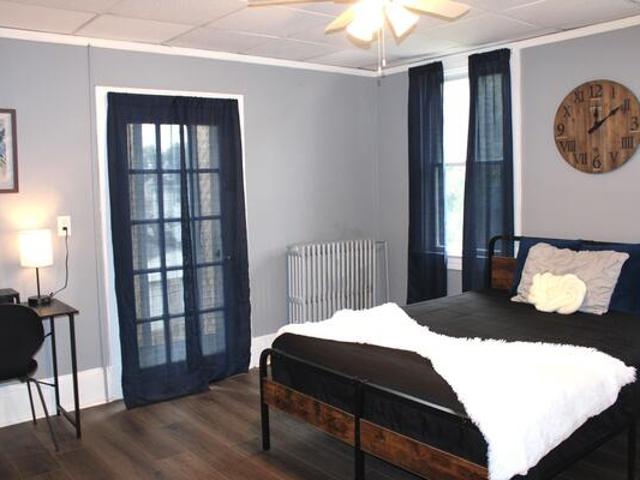 All utilities included, Close to everything, near public transportation. Spacious and comfortable house