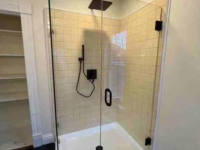 All utilities included in this sweet one bedroom apartment in.