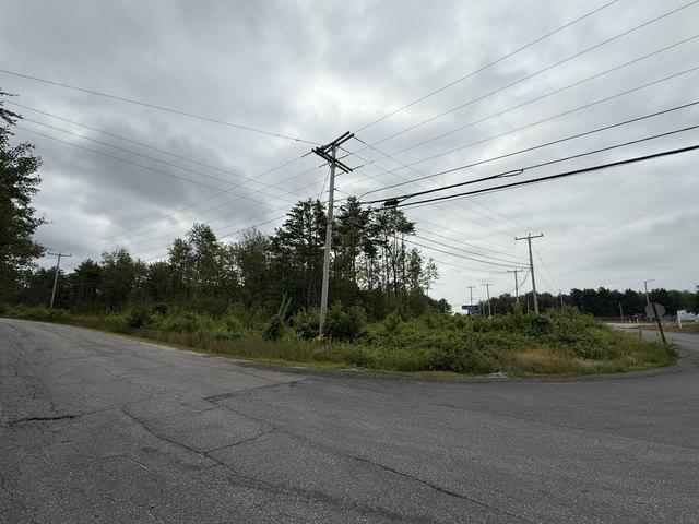 Allagash Dr, Brunswick, ME 04011