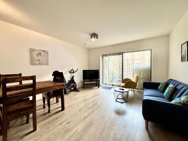 Allcroft Road, Kentish Town NW5, 3 bed flat to rent, £3,800 pcm | PrimeLocation