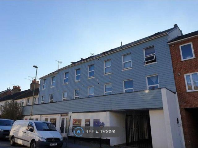 Alldermen House, Aldershot GU11, 2 bed flat to rent, £1,400 pcm | PrimeLocation