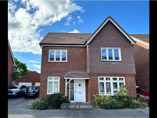 Allen Way, Reading RG2, 4 bed detached house to rent, £2,650 pcm | PrimeLocation