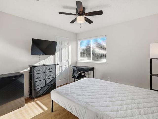 Allen Furnished Rooms: TV+Mini Fridge