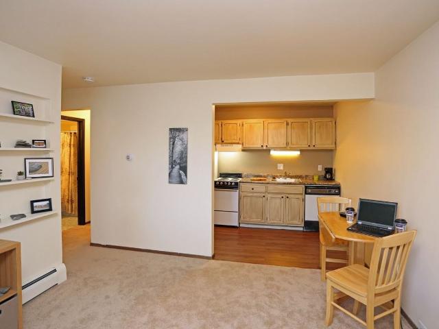 Allen House Apartments | Look & Lease Special Available Studio Apartment for Rent at 2130 University Ave, Madison, WI 53726