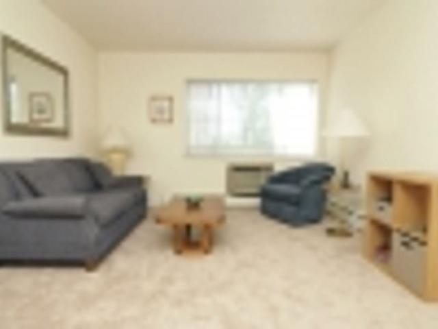 Allen House Apartments | Look & Lease Special Available Studio Apartment for Rent at 2130 University Ave, Madison, WI 53726