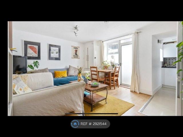 Allen Road, London N16, 4 bed flat to rent, £4,200 pcm | PrimeLocation