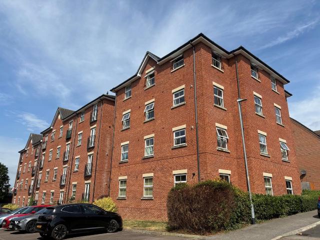 Allenby Close, Lincoln LN3, 2 bed flat to rent, £950 pcm | PrimeLocation