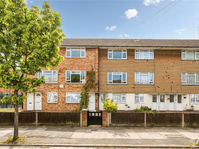 Allenby Road, Southall, UB1 2 bed apartment to rent £1,850 pcm £427 pw