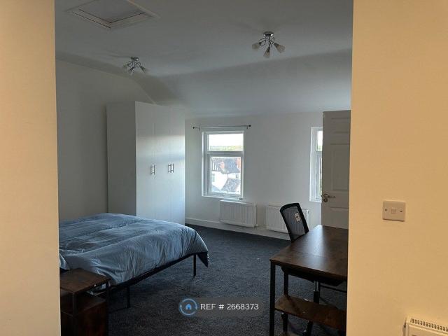 Allesley Old Road, Coventry CV5, Room to rent, £620 pcm | PrimeLocation
