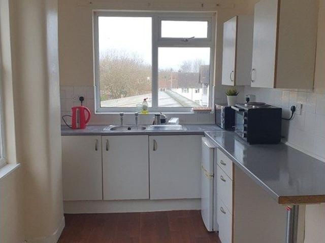 Allesley Old Road, Coventry CV5, Room to rent, £800 pcm | PrimeLocation