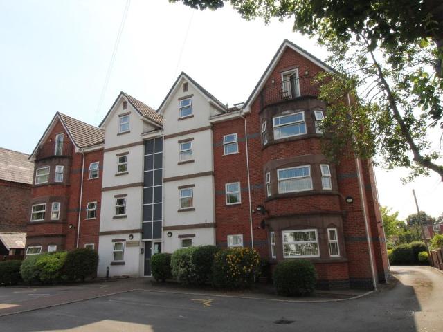 Allerton Road, Mossley Hill L18, 3 bed flat to rent, £1,650 pcm | PrimeLocation