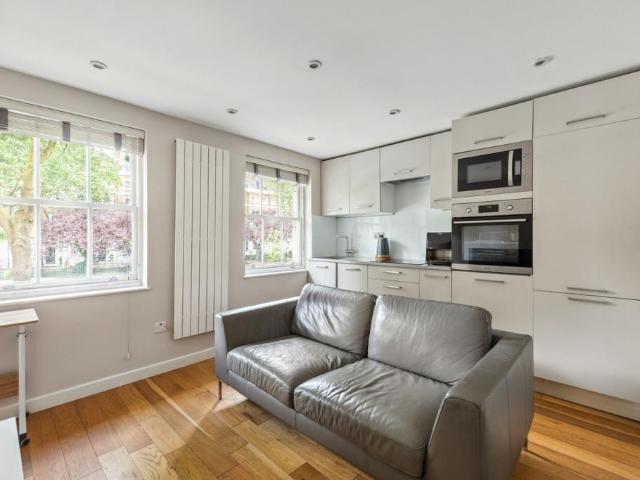 Alleyn Court, Sussex Gardens, W2 1 bed apartment to rent £2,383 pcm £550 pw