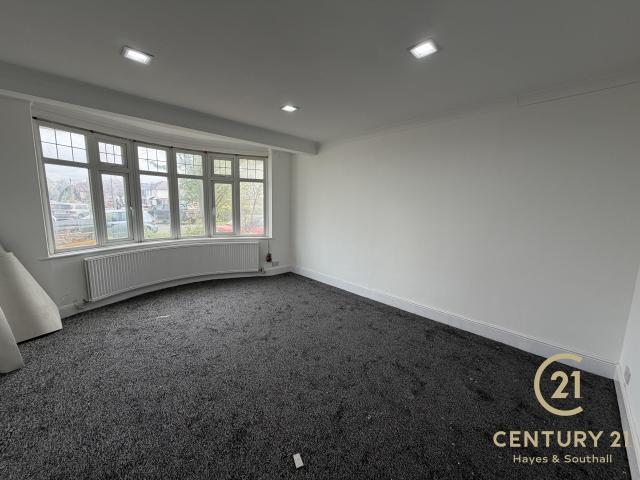 Alleyn Park, UB2 Century 21 United Kingdom
