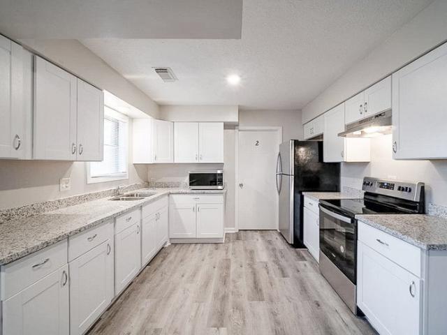 AllInclusive CoLiving in Pasadena | Fast WiFi, La