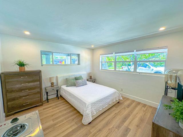 AllInclusive Renovated Studio with private kitchen