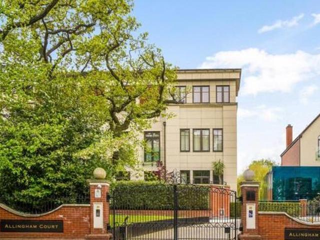 Allingham Court, The Bishops Avenue, 3 Bedroom Apartment