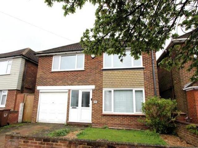 Allison Avenue, 3 Bedroom Detached