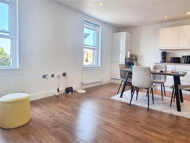 Allison Road, Acton, W3 1 bed apartment to rent £1,775 pcm £410 pw