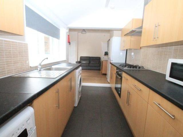 Allison Street, Lincoln, Lincolnshire LN1, 4 bed shared accommodation to rent, £433 pppm | PrimeLocation