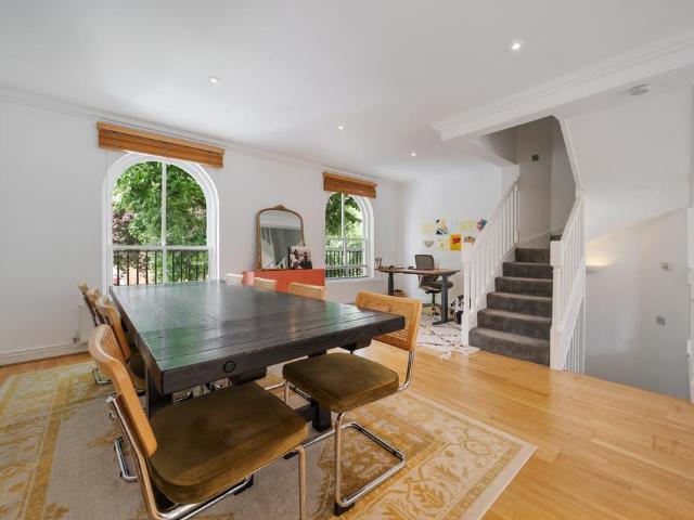 Allitsen Road, London NW8 4 bed townhouse to rent £10,400 pcm £2,400 pw