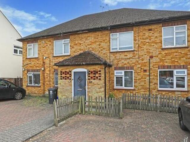 Allnutts Road, Epping, 2 Bedroom Flat