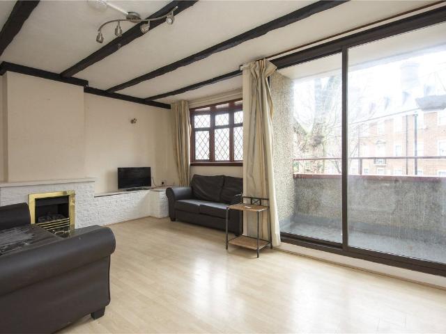 Alpha Grove, Isle Of Dogs, London E14, 3 bed terraced house to rent, £2,900 pcm | PrimeLocation