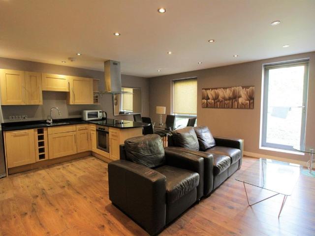 Alpha Grove, South Quay E14, 3 bed flat to rent, £2,850 pcm | PrimeLocation
