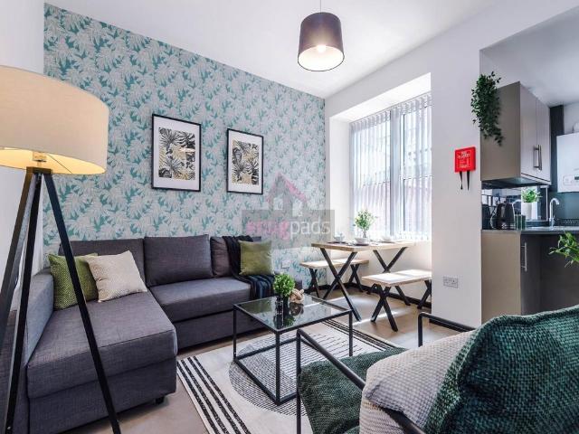 Alpha Street, Salford, 4 bed house to rent £3,000 pcm £692 pw