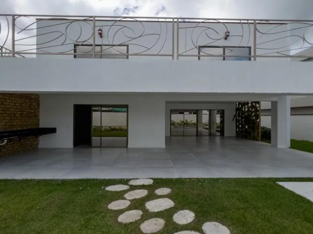 Alphaville Ceara Residencial Casa á Venda com 3 quartos, 4 vagas, 355.00m² CA0111