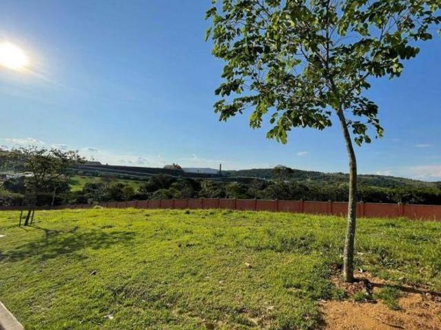 Alphaville Vespasiano espera por você: lote com lazer e segurança