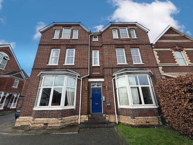Alphington Road, Exeter EX2, 1 bed flat to rent, £800 pcm | PrimeLocation