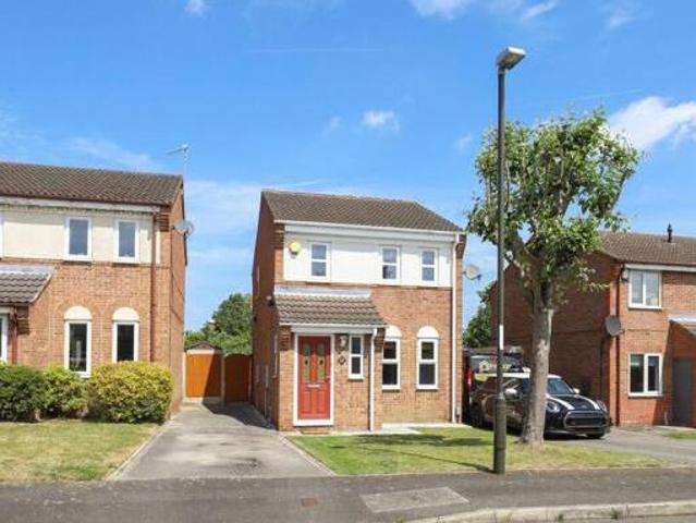 Alpine Grove, Hollingwood, 3 Bedroom Detached
