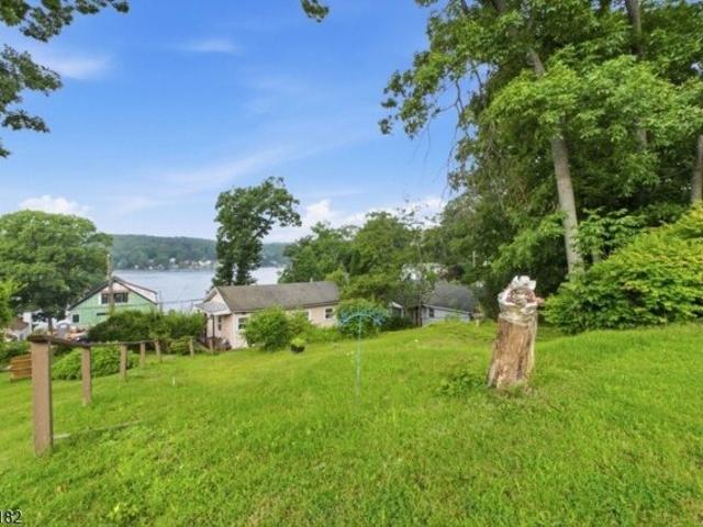 Alpine Dr, Jefferson Township, Home For Sale