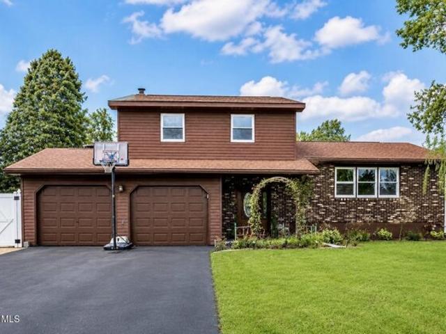 Alpine Dr, Latham, Home For Sale