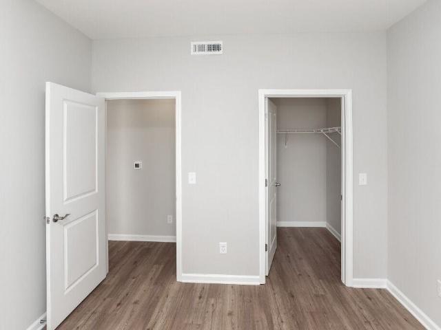 Alpine Studios 1 Bedroom Apartment for Rent at 5818 Flight School Dr, Indianapolis, IN 46221 Valley Mills