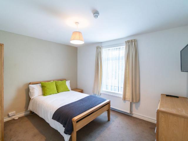 Alpine Street, Reading RG1, Room to rent, £695 pcm | PrimeLocation