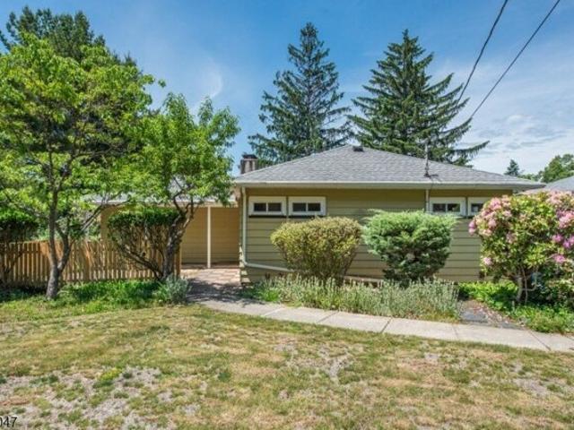 Alps Rd, Wayne, Home For Sale