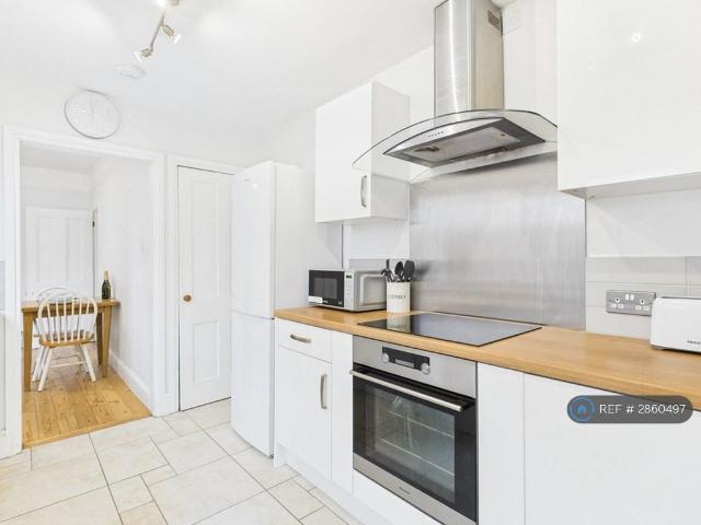 Alstone Avenue, Cheltenham, GL51 4 bed semi detached house to rent £2,509 pcm £579 pw
