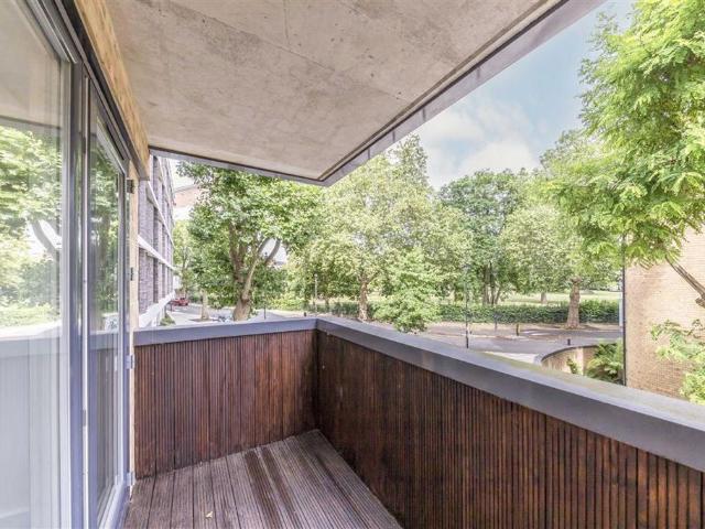 Alscot Road, London SE1 2 bed flat to rent £2,699 pcm £623 pw