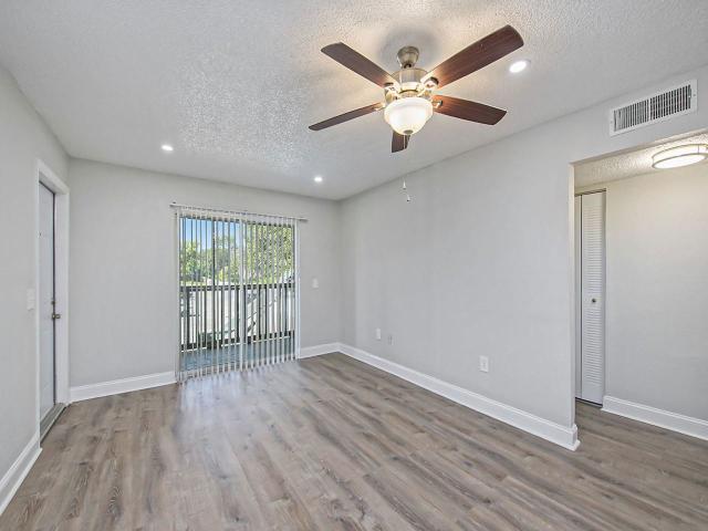 Altura Largo 1 Bedroom Apartment for Rent at 2200 Gladys St, Largo, FL 33774